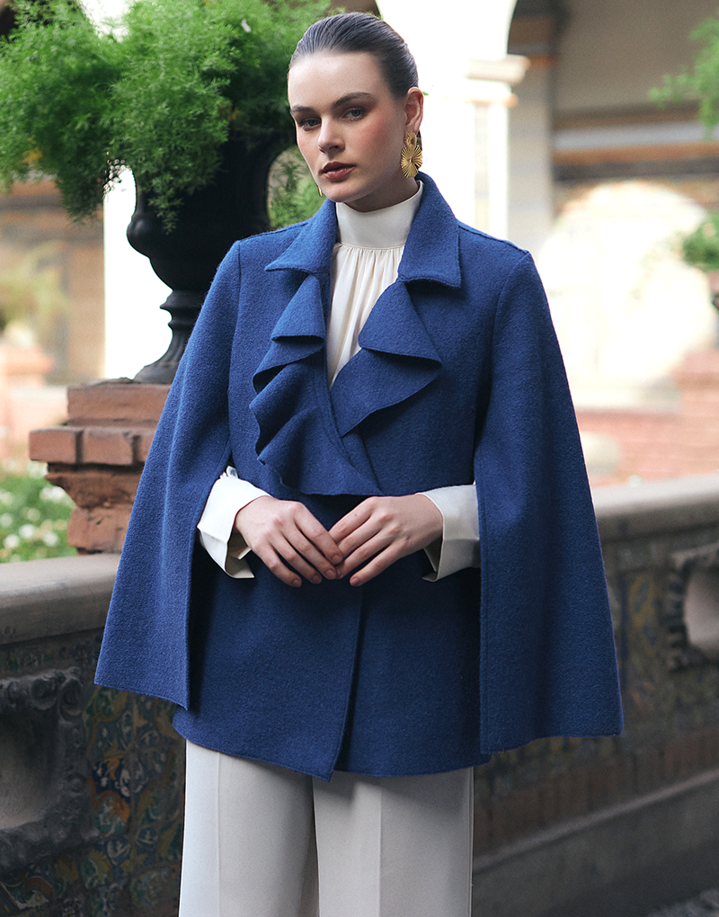 Iris Coat – Chaqueta clásica con volantes románticos